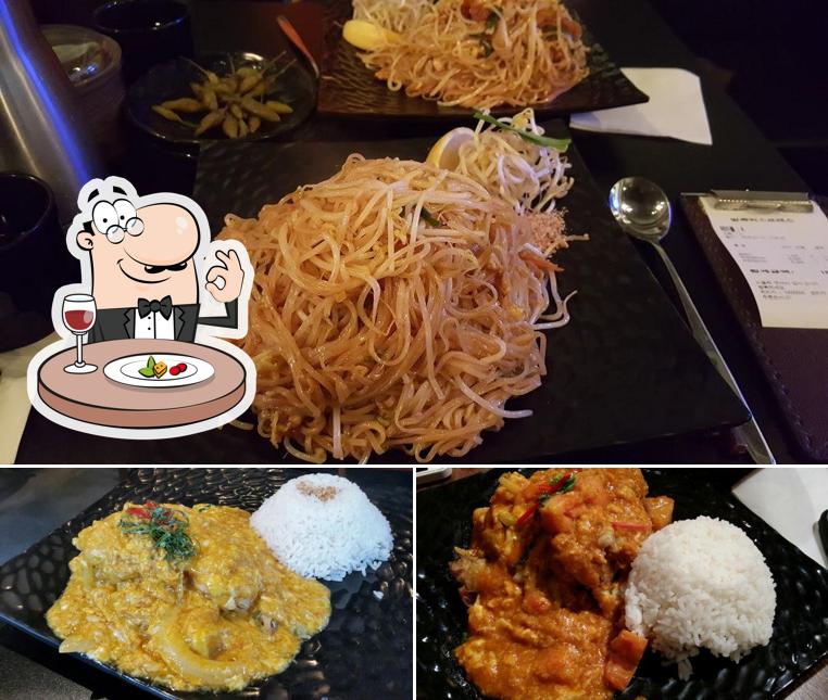 Bangkok Express, Seoul, Sinchon - Restaurant menu, prices and reviews