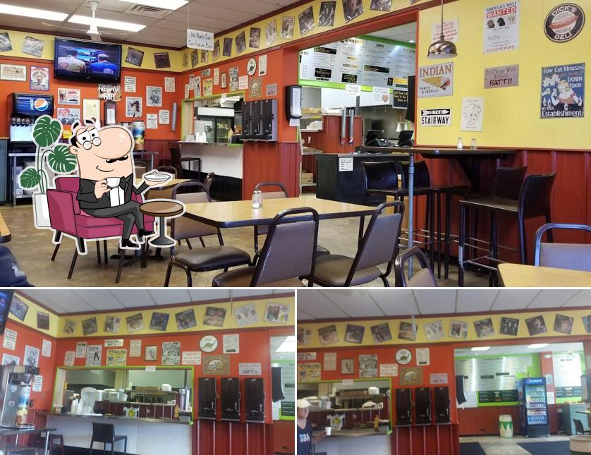Fatt Mustard Cafe, Elk Grove Village - Restaurant menu, prices and reviews