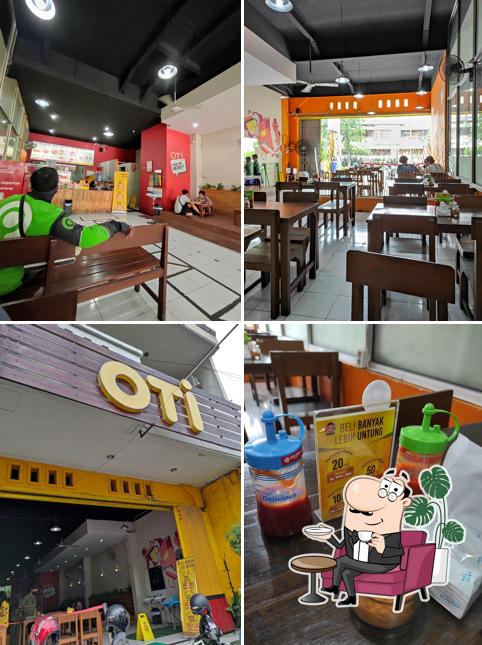 OTI Fried Chicken Majapahit, Semarang - Restaurant menu, prices and reviews