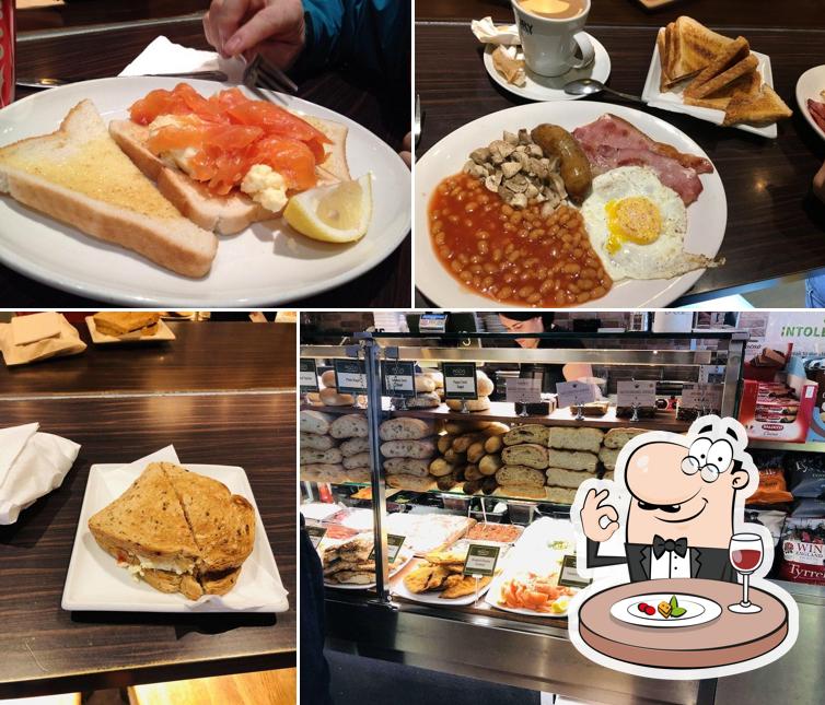 Piggys, London - Restaurant menu, prices and reviews