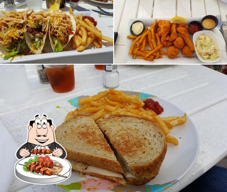 Snook's Bayside Restaurant & Grand Tiki Bar, Key Largo - Restaurant ...