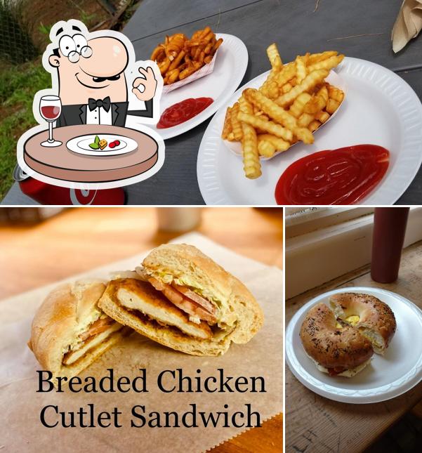 Lake Zoar Drive-In, Monroe - Restaurant menu, prices and reviews
