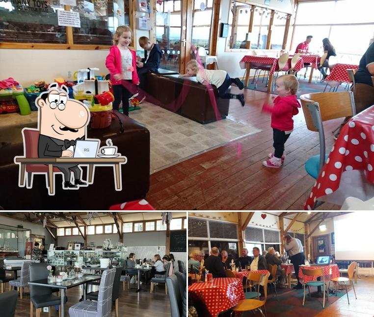 Puffers Café Bistro, Irvine - Restaurant menu, prices and reviews