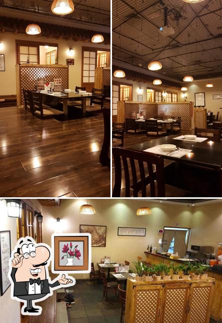 Madang Korean Restaurant Al Ghazal Golf Club, Abu Dhabi - Restaurant ...