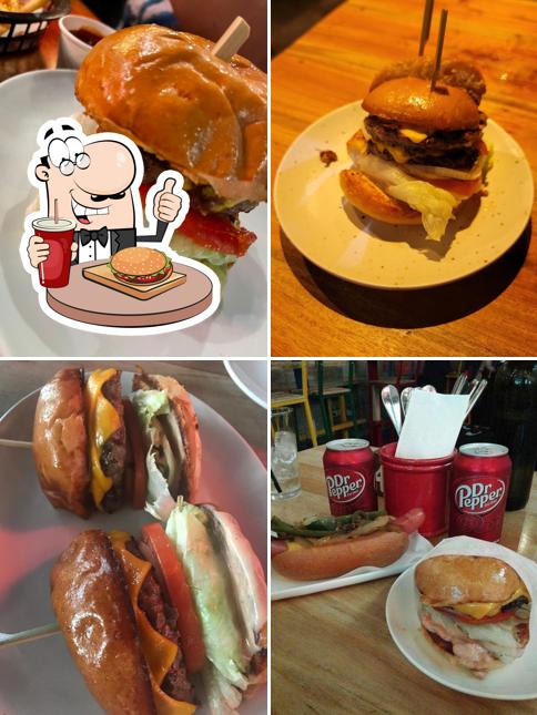Pink's Hot Dogs BGC, Taguig - Restaurant menu, prices and reviews