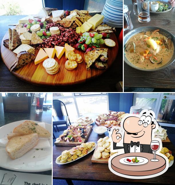 Pineacres Restaurant & Bar, Kaiapoi - Restaurant menu, prices and reviews