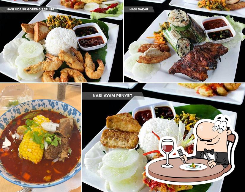 Kingdom Kafe, Gary - Restaurant menu, prices and reviews
