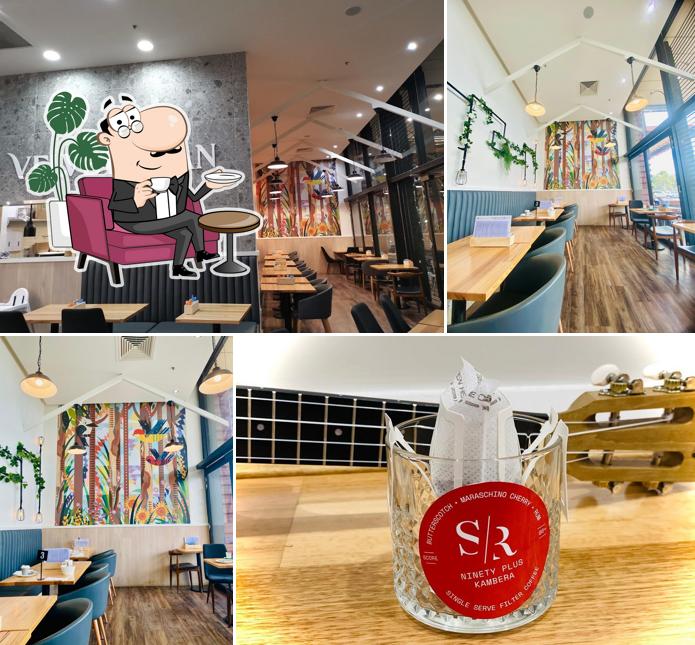 Top 5 restaurants with seafood salad in Epping, september 2025 ...