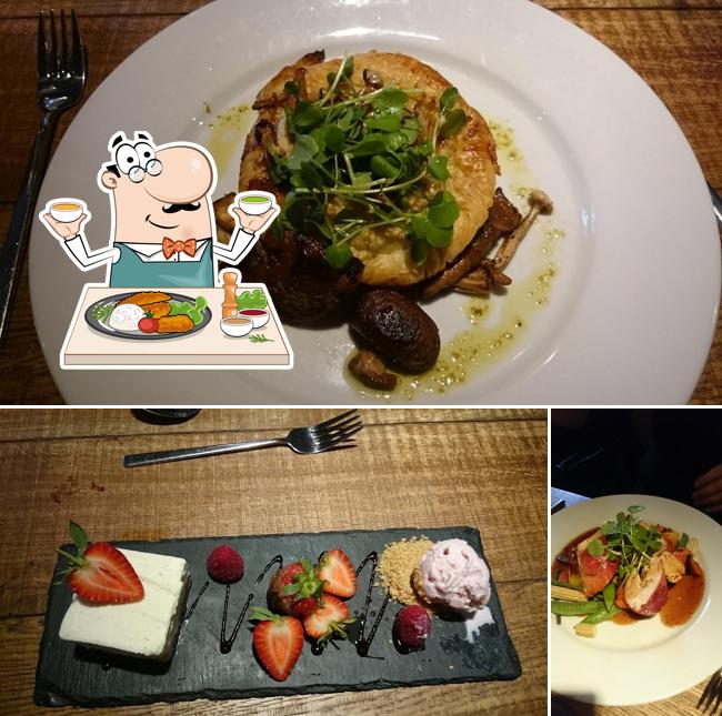 The Three Houses, Wakefield - Restaurant menu, prices and reviews