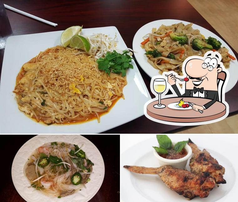 Plia's Kitchen, Green Bay - Restaurant menu, prices and reviews