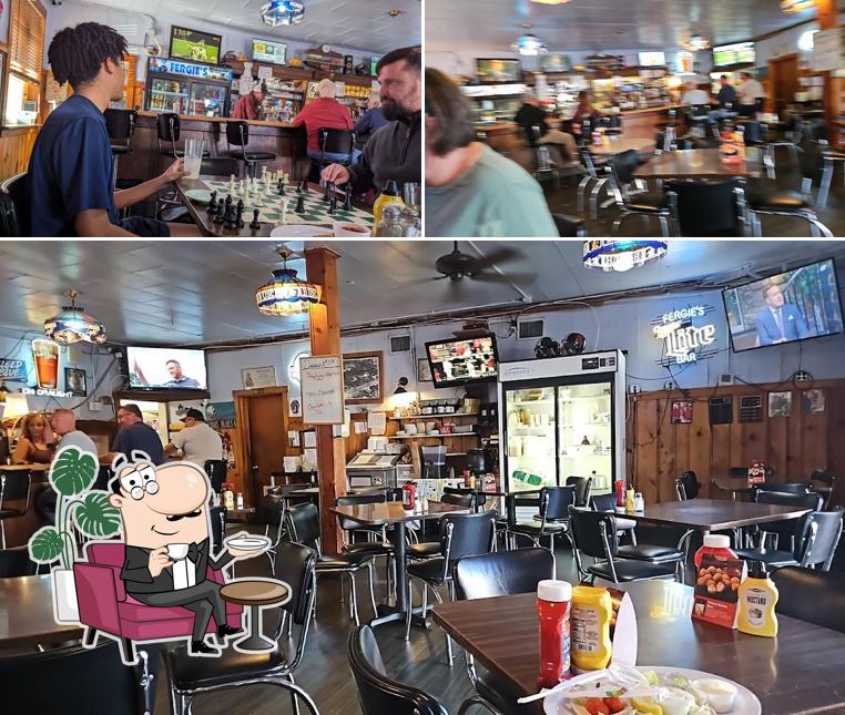 Fergie's Bar & Restaurant, St. Louis - Restaurant menu, prices and reviews