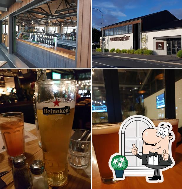The Roaming Giant, Hamilton - Restaurant menu, prices and reviews
