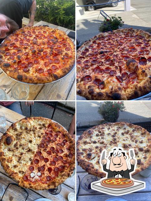 Boonies Pizza, Comox - Restaurant menu, prices and reviews