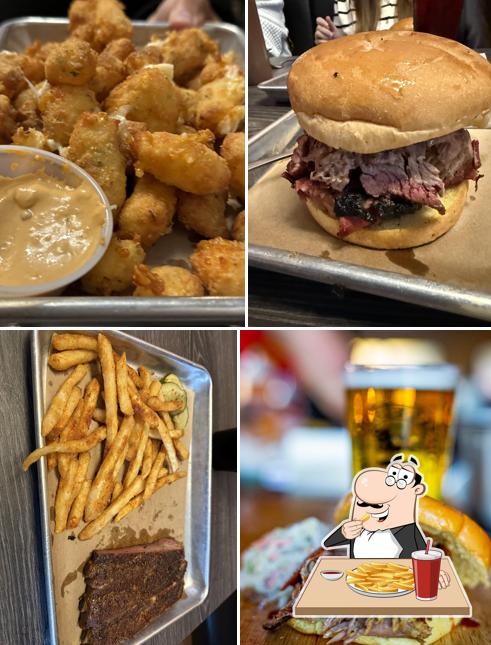 Wolfpack BBQ & Burgers, Kansas City - Restaurant menu, prices and reviews