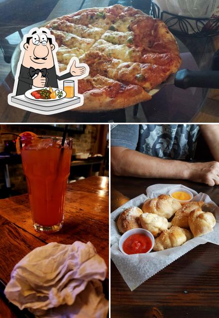 Knuckles Pizza & Sports Bar, Peoria - Restaurant menu, prices and reviews