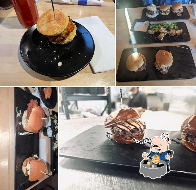 Raging Ryno's, Cedar Rapids - Restaurant menu, prices and reviews