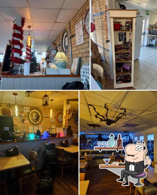 Hunstanton Ski Café and Bar, Hunstanton - Restaurant menu, prices and ...