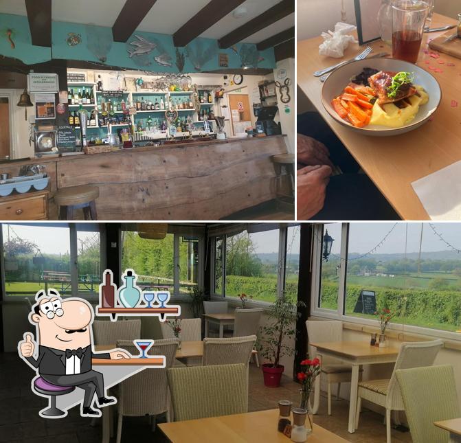 The Flying Fish Pub & Restaurant, Broadway - Restaurant menu, prices ...