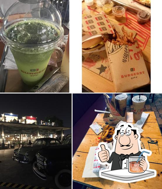Top 10 restaurants with chicken burgers in Doha, december 2025 ...