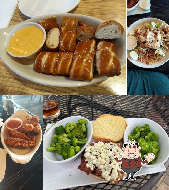 Hank's Tavern on the River, Three Rivers - Restaurant menu, prices and ...