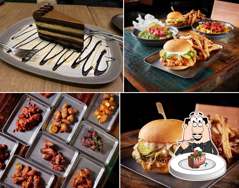 Restaurant Birdhouse Wingerie & Bar Centropolis Laval, Laval ...