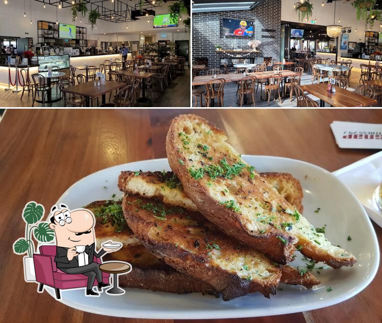 The Riverton Bar and Grill, Parkwood - Restaurant menu, prices and reviews