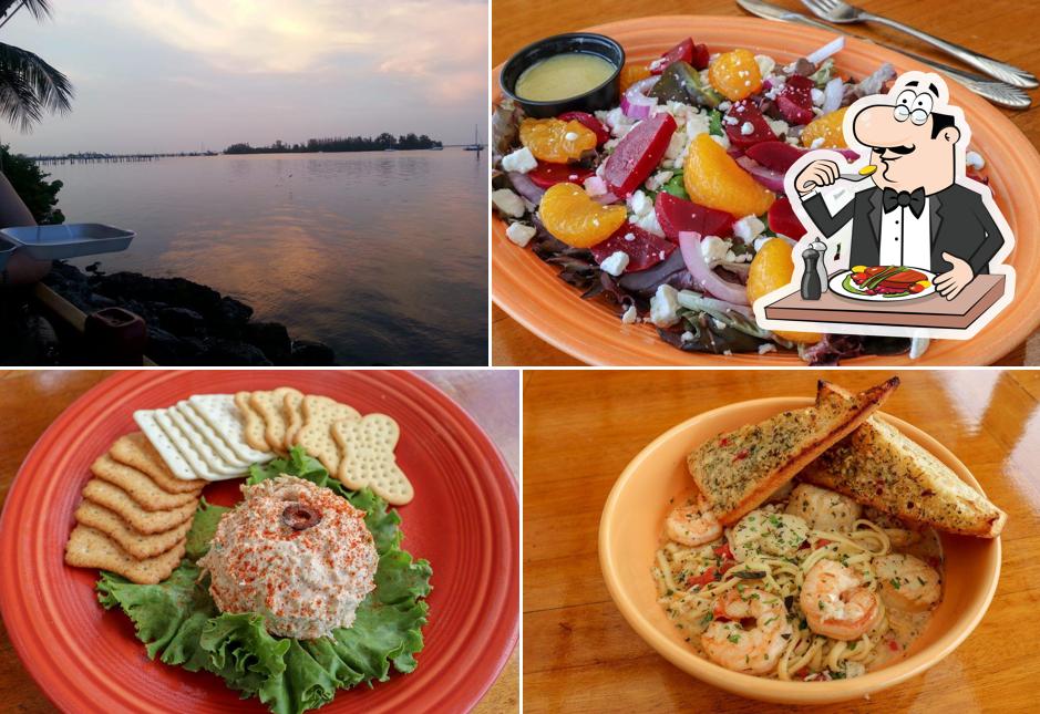 Capt Hirams Resort, Sebastian - Restaurant menu, prices and reviews
