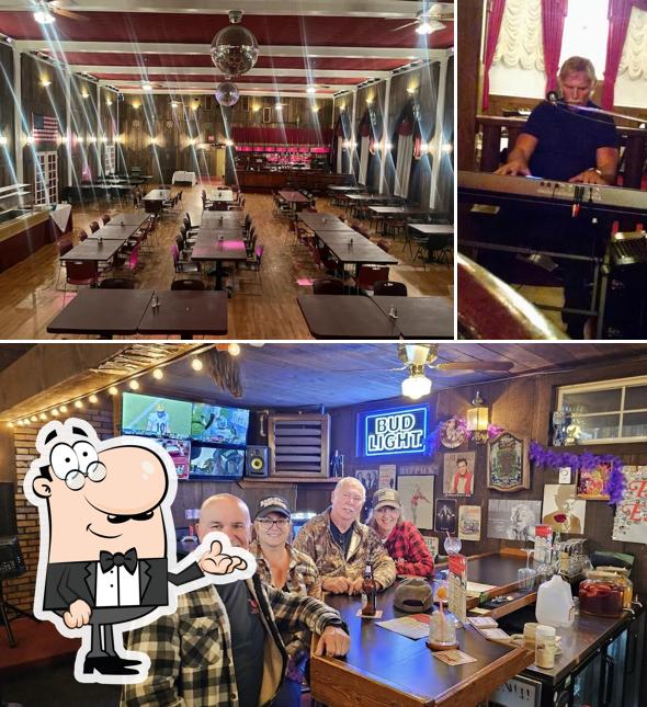 The Goodman Clubhouse Event Venue & Ruby's Bar, Goodman - Restaurant ...