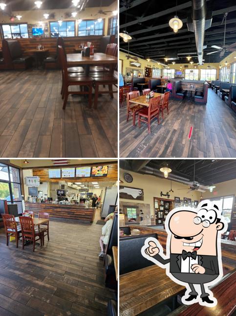 Moore's Olde Tyme Barbeque Chicken & Seafood, Swansboro - Restaurant ...