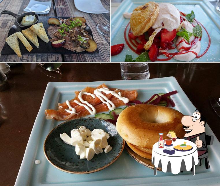 M.C. Perkins Cove, Ogunquit - Restaurant menu, prices and reviews