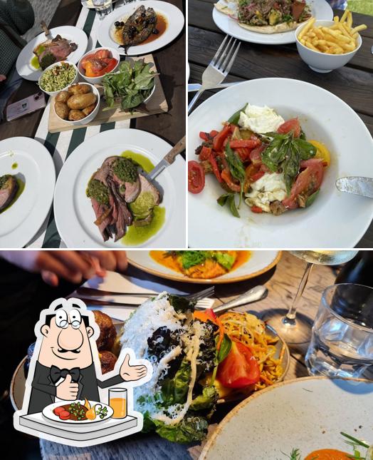 The Standard Inn, Portscatho, Portscatho - Restaurant menu, prices and ...