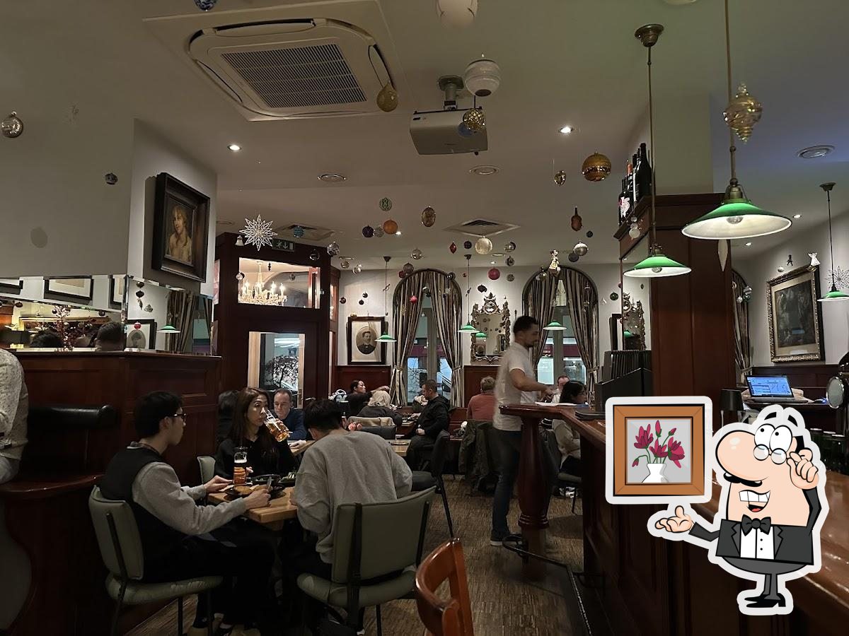 SIXTA, Vienna - Restaurant menu, prices and reviews