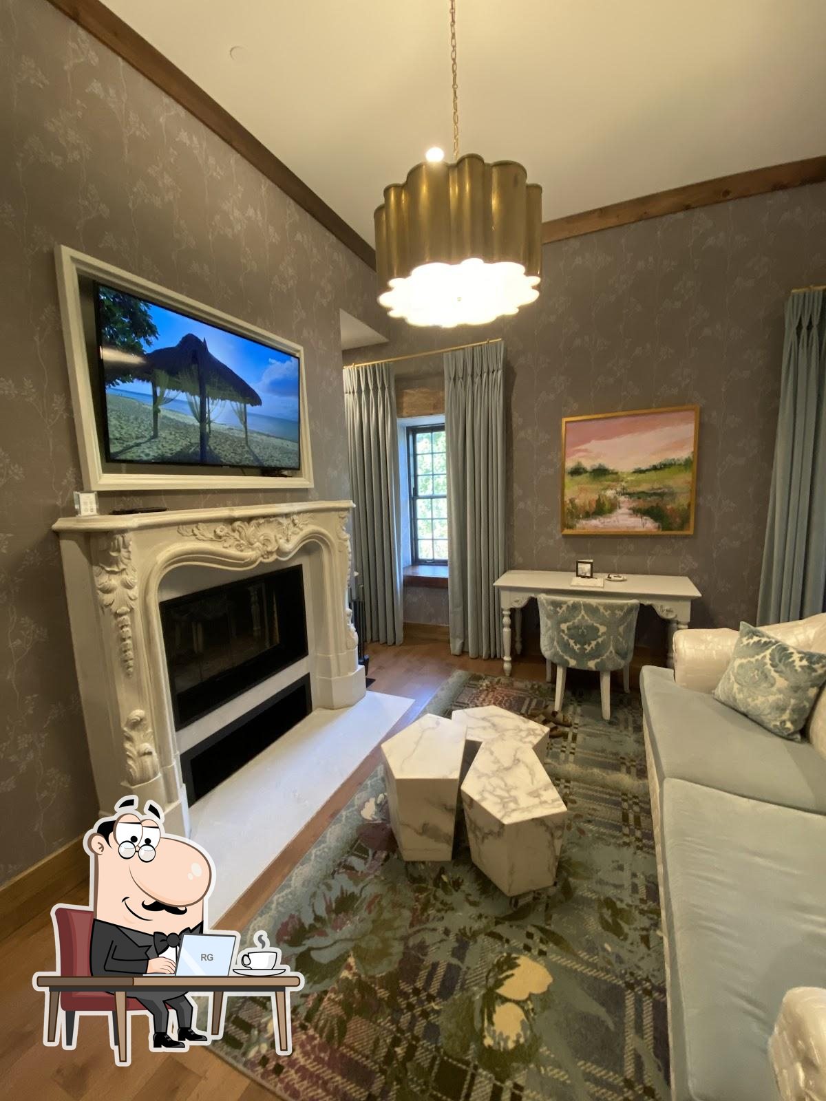 Elora Mill, Elora - Restaurant menu, prices and reviews