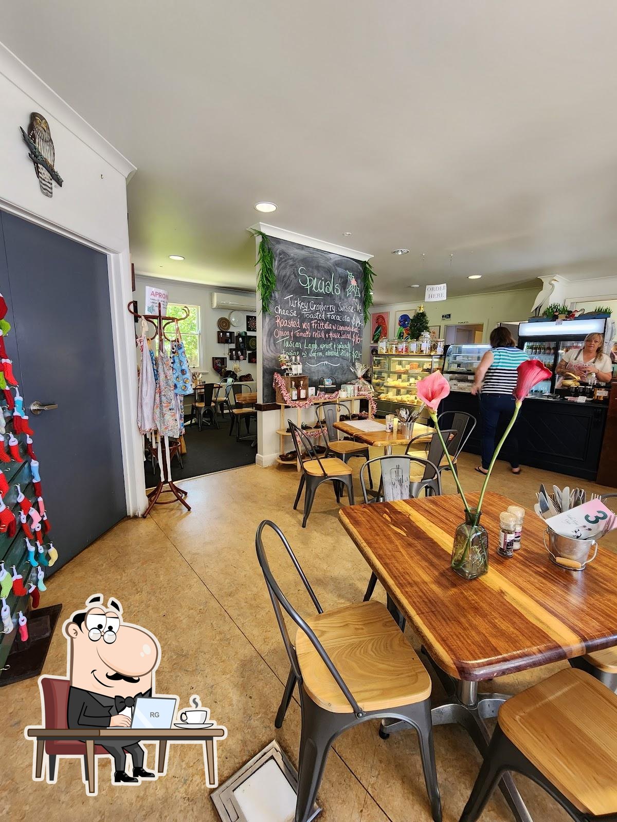 Lake View Cafe Colac, Colac - Restaurant menu, prices and reviews