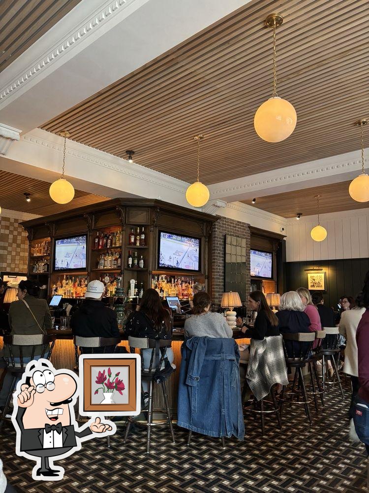 Zarella Pizzeria & Taverna, Chicago - Restaurant menu, prices and reviews