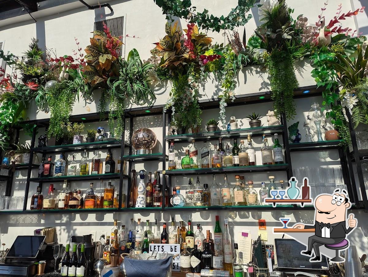 R BAR, Asbury Park - Restaurant menu, prices and reviews