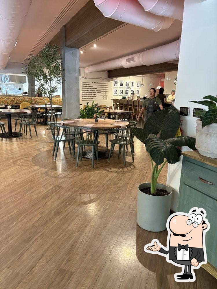 Lady Elaine, Honolulu - Restaurant menu, prices and reviews