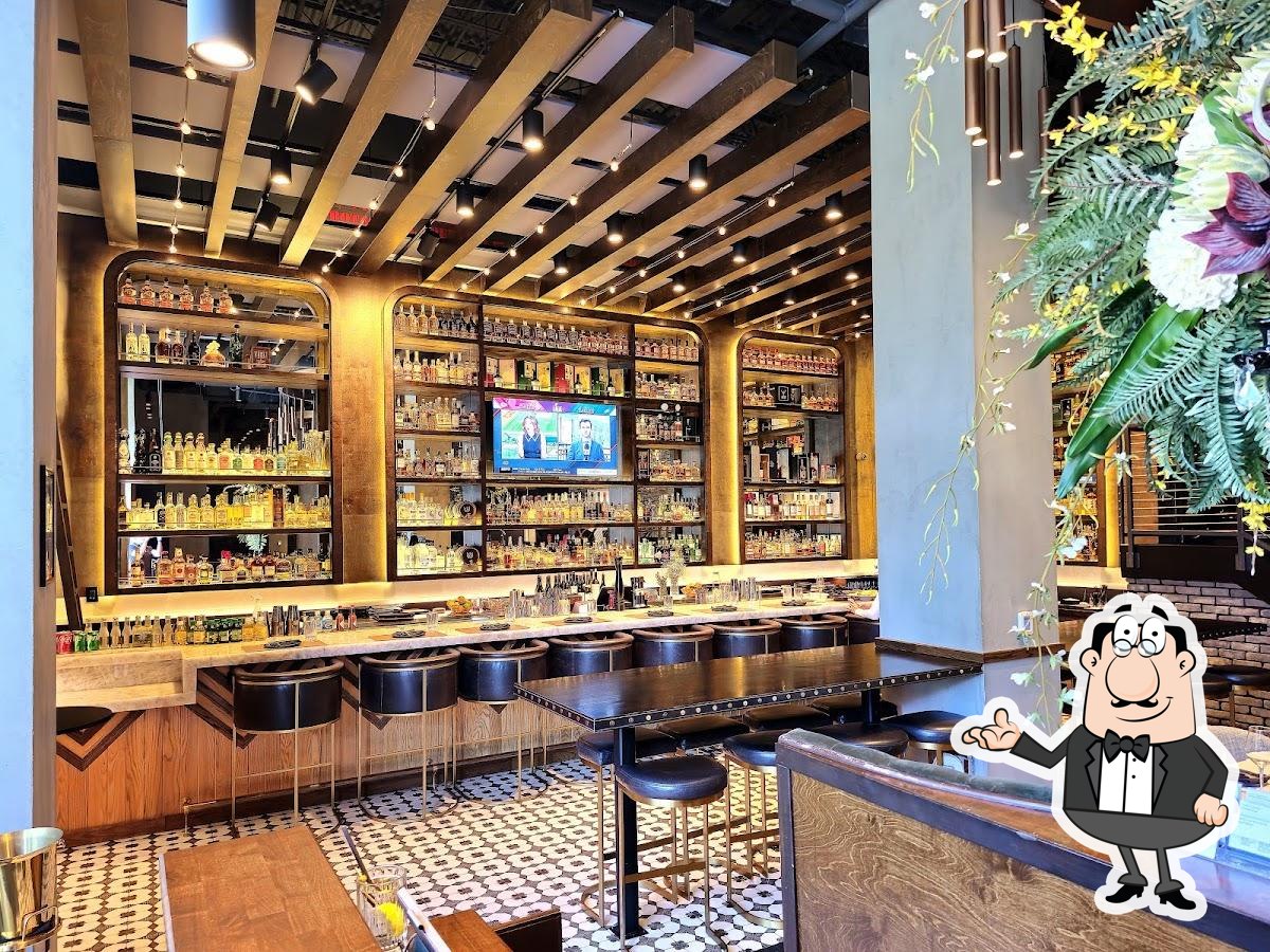 Warren - Naples, Naples - Restaurant menu, prices and reviews