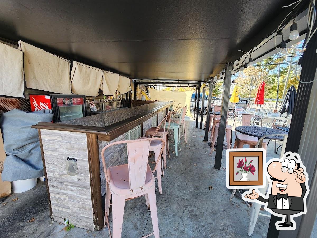 Knuk-N-Futz, Taylor Mill - Restaurant menu, prices and reviews