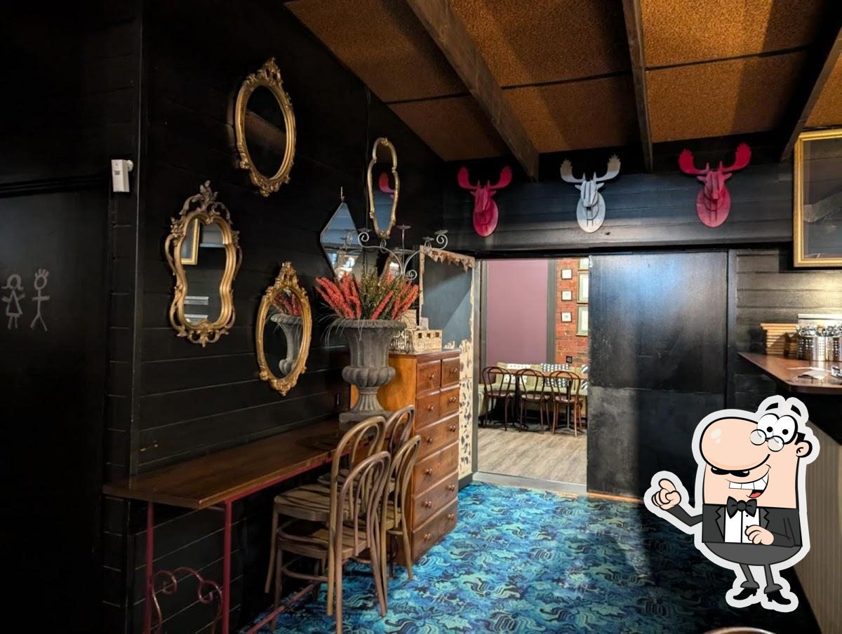 Wallace Hotel, Wallace - Restaurant menu, prices and reviews