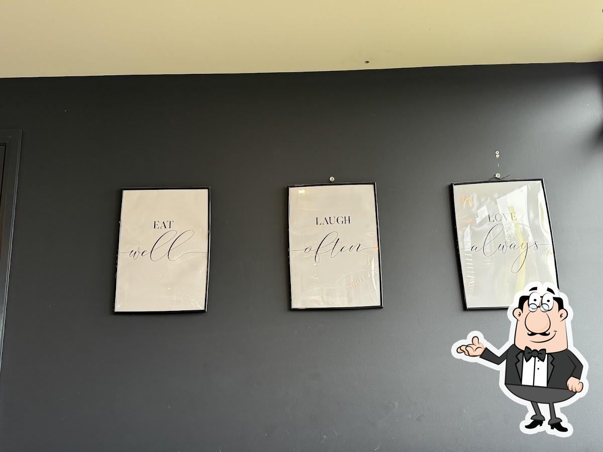 Phoenix and Co, Plenty - Restaurant menu, prices and reviews