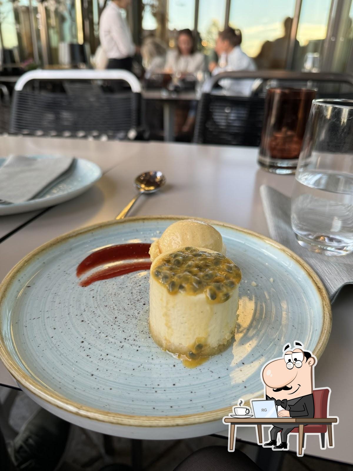 Hanami, Oslo, Nationaltheatret - Restaurant menu, prices and reviews