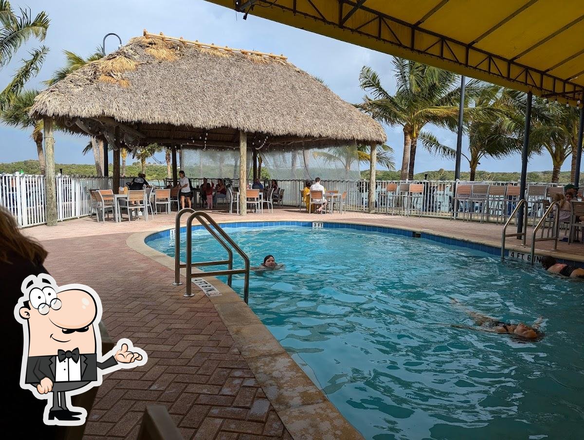 Blue Pointe Bar and Grill, Tequesta - Restaurant menu, prices and reviews