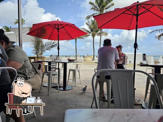 EZ Eat, Hollywood - Restaurant menu, prices and reviews