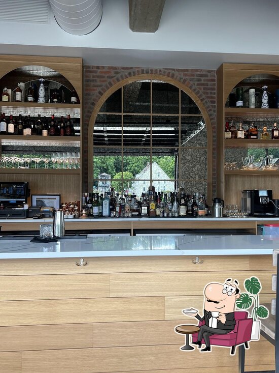 Riva Italian Restaurant, Port Stanley - Restaurant menu, prices and reviews