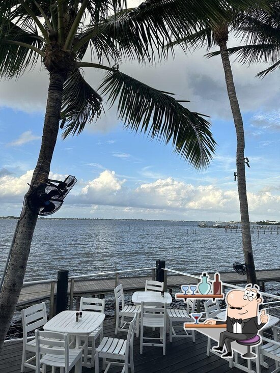 BOATHOUSE, Stuart - Restaurant menu, prices and reviews