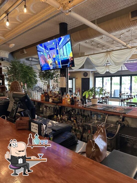 Dan Lew Exchange / DLX, Mansfield - Restaurant menu, prices and reviews