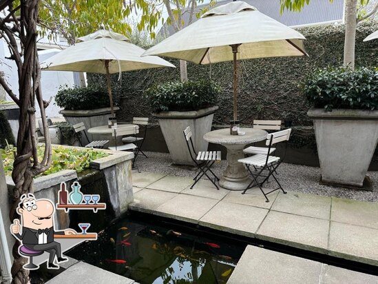 Bredasdorp Square, Bredasdorp - Restaurant menu, prices and reviews