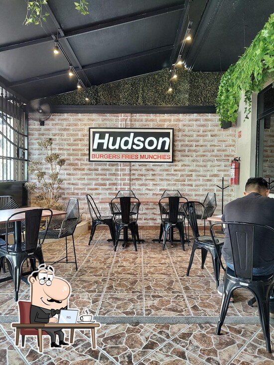 Hudson Burgers - Cholula, Cholula - Menú del restaurante, precios y reseñas