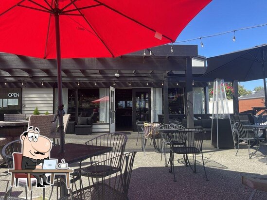 Off Main, Edmonds - Restaurant menu, prices and reviews